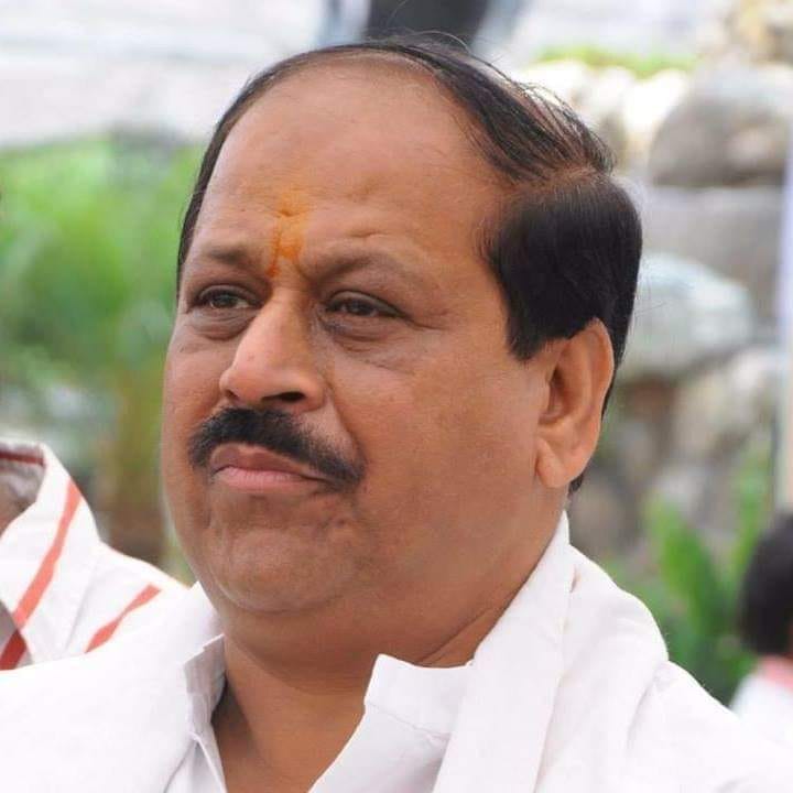 Congress leader Ashwin Joshi threatens to beat BJP supporters, harass ...