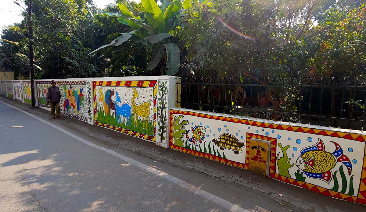 Patna roads get a makeover: Mithila and other art forms adorn the ...