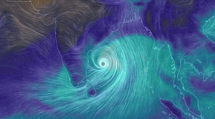 [Updated] Cyclone Fani Videos, Photos, Pictures & Complete Details