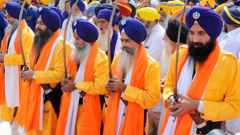 Sikh organisation calls for boycott of Sikhs supporting the three farm laws