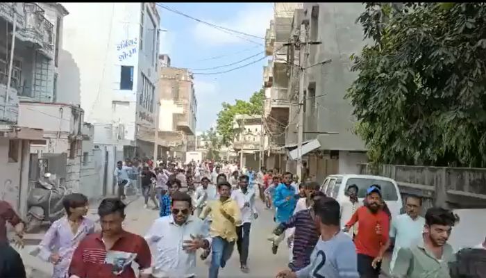 Gujarat: Police lathi-charge at a protest rally against a love jihad case