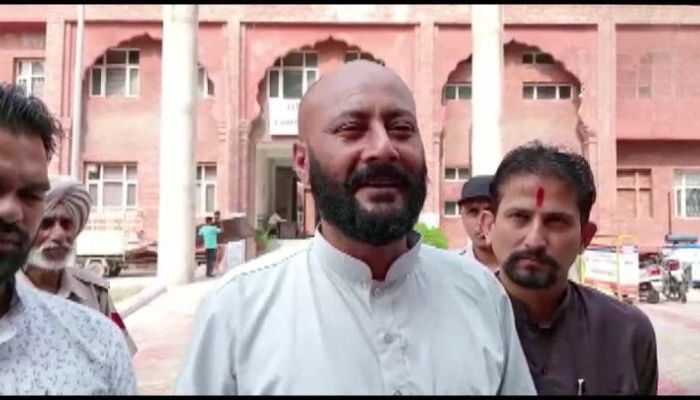 Shehnaz Gill's father Santokh Singh Sukh receives death threats