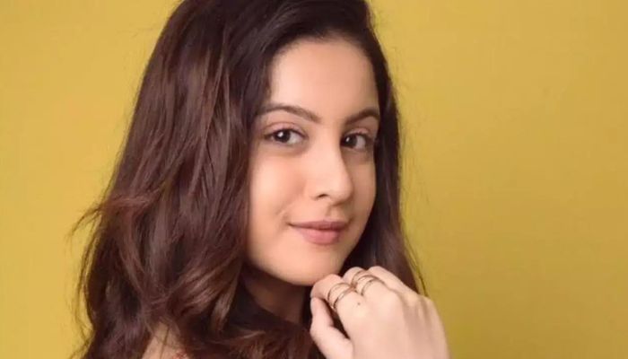 TV actress Tunisha Sharma commits suicide on the sets of her show Ali ...