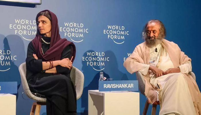 Davos: Hina Rabbani Khar lies to paint Rana Ayyub as victim, hails ...