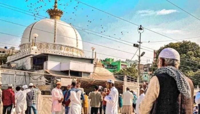 Rajasthan: Two Muslim groups clash at Khwaja Moinuddin Chishti dargah ...
