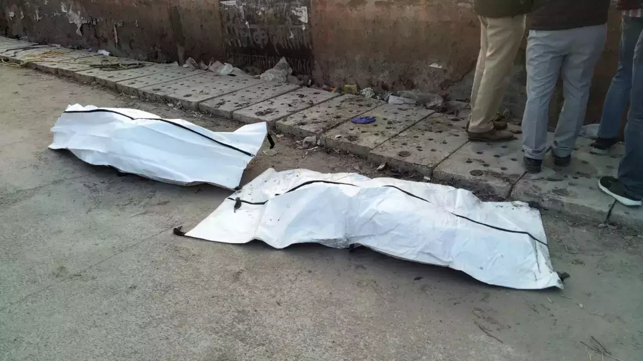 Body chopped into three pieces found from drain in North Delhi