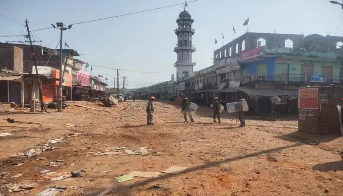 Palamu, Jharkhand: After stone pelting from mosques, Muslims are being ...