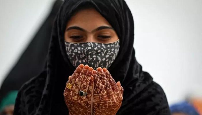 Muslim woman files plea in SC challenging discriminatory Shariat law