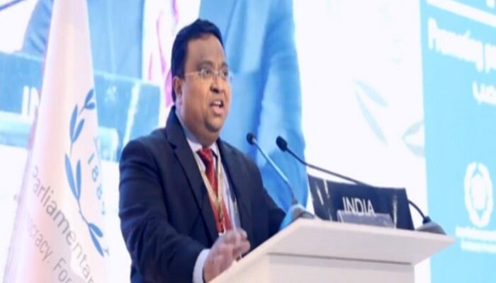 How BJD MP Sasmit Patra spoke about India on foreign soil Vs how Rahul ...