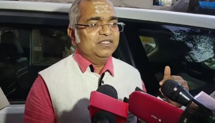 NCP goons attack author Namdev Jadhav with ink, FIR filed in Pune