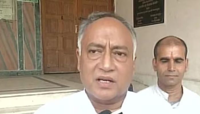 'Rahul Gandhi is ordinary MP': Lakshman Singh, brother of Digvijay Singh