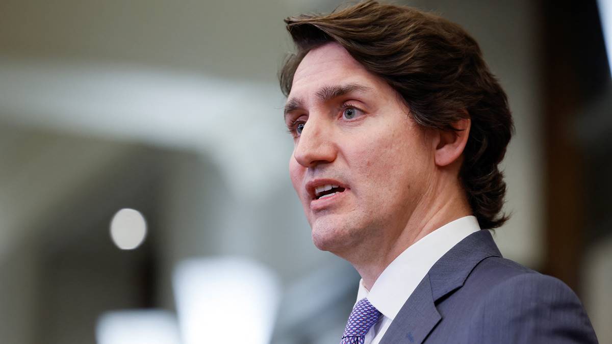 Canadian PM Justin Trudeau's plane breaks down again, this time in Jamaica