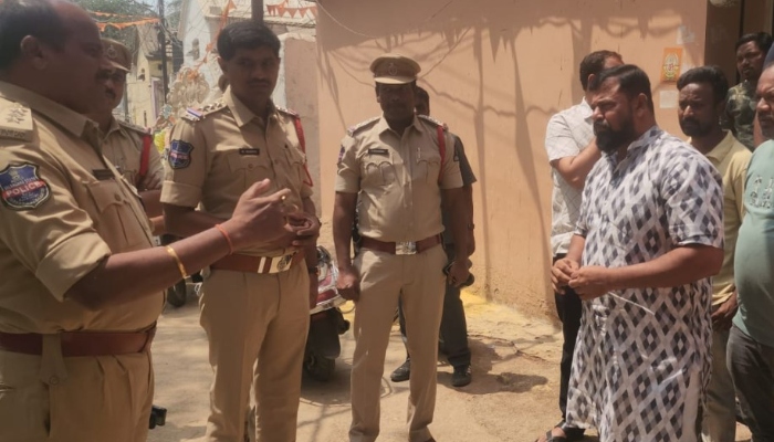 BJP leader T Raja Singh alleges Telangana police placed him under house ...