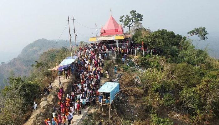 Bangladesh: Islamists trying to capture Chandranath Mandir, Hindus vow ...
