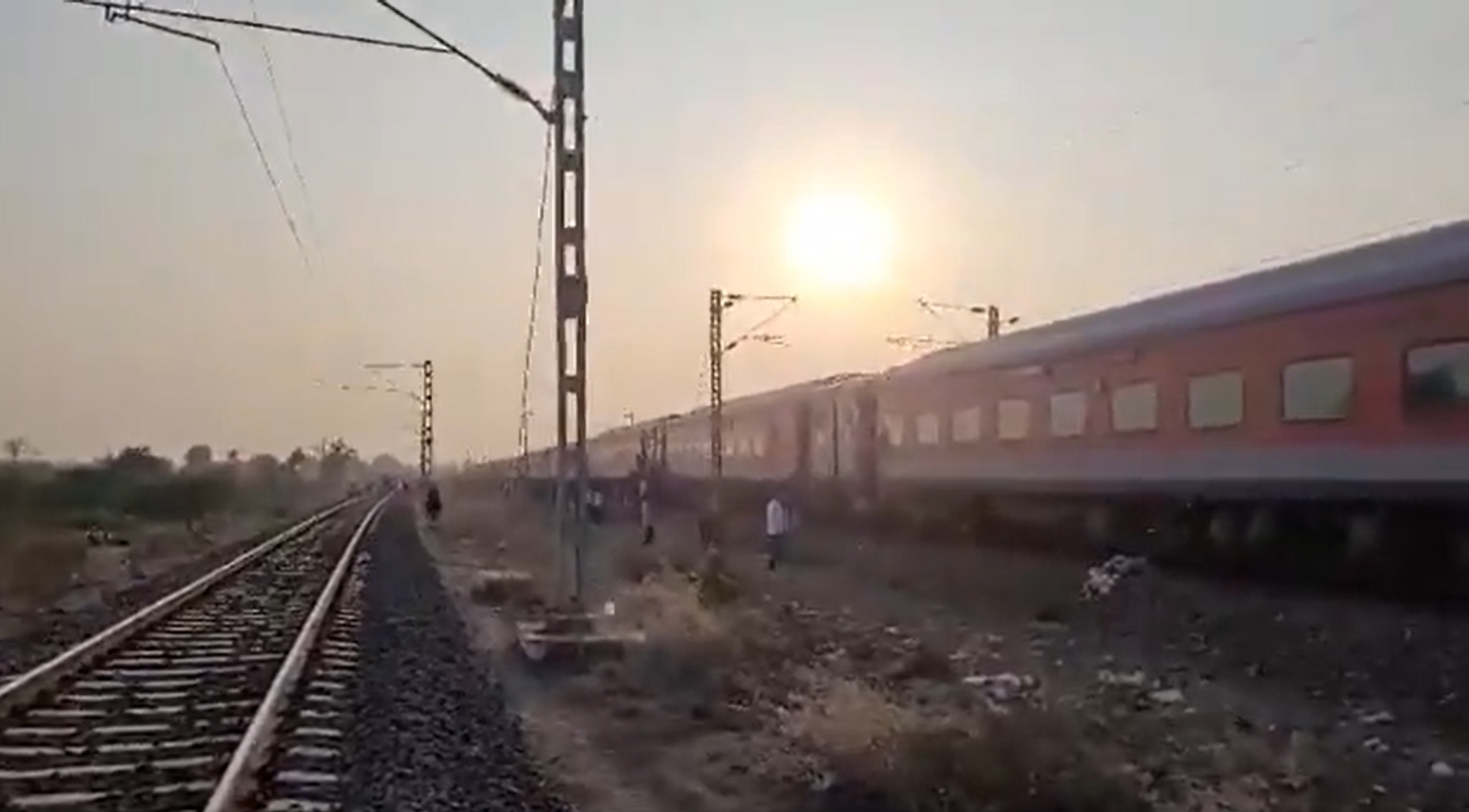 8 feared dead after passengers jumped off from Pushpak Express, run ...