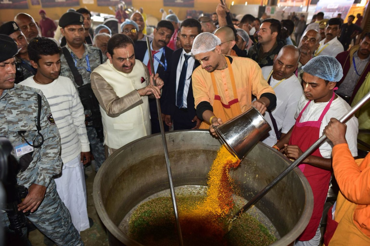 Mahakumbh 2025: Adani-ISKCON Mahaprasad Seva demonstrates efficient ...