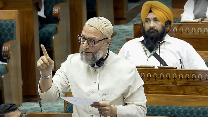 AIMIM Chief Asaduddin Owaisi approaches Supreme Court against Waqf Amendment Bill