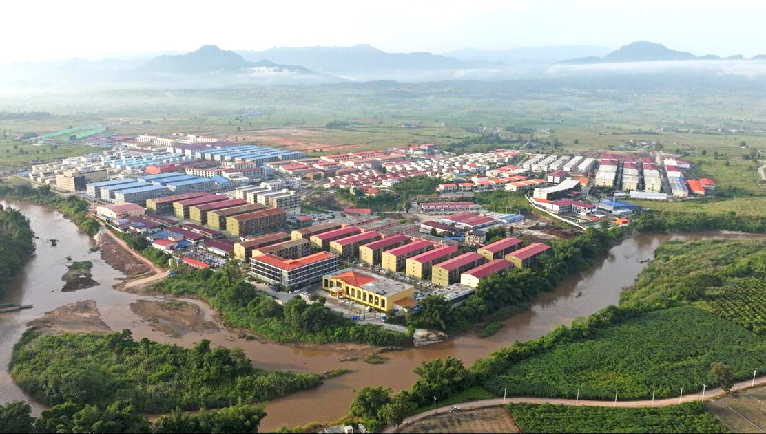 Myanmar bombs buildings in massive cybercrime complex in Myawaddy after ...